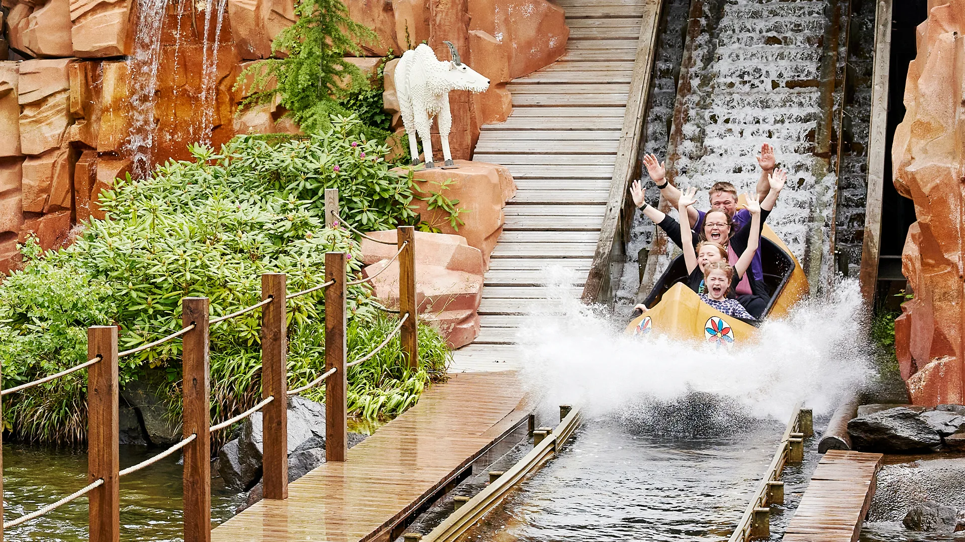 LEGOLAND® Billund Resort - Amusement Park & Themed Hotels