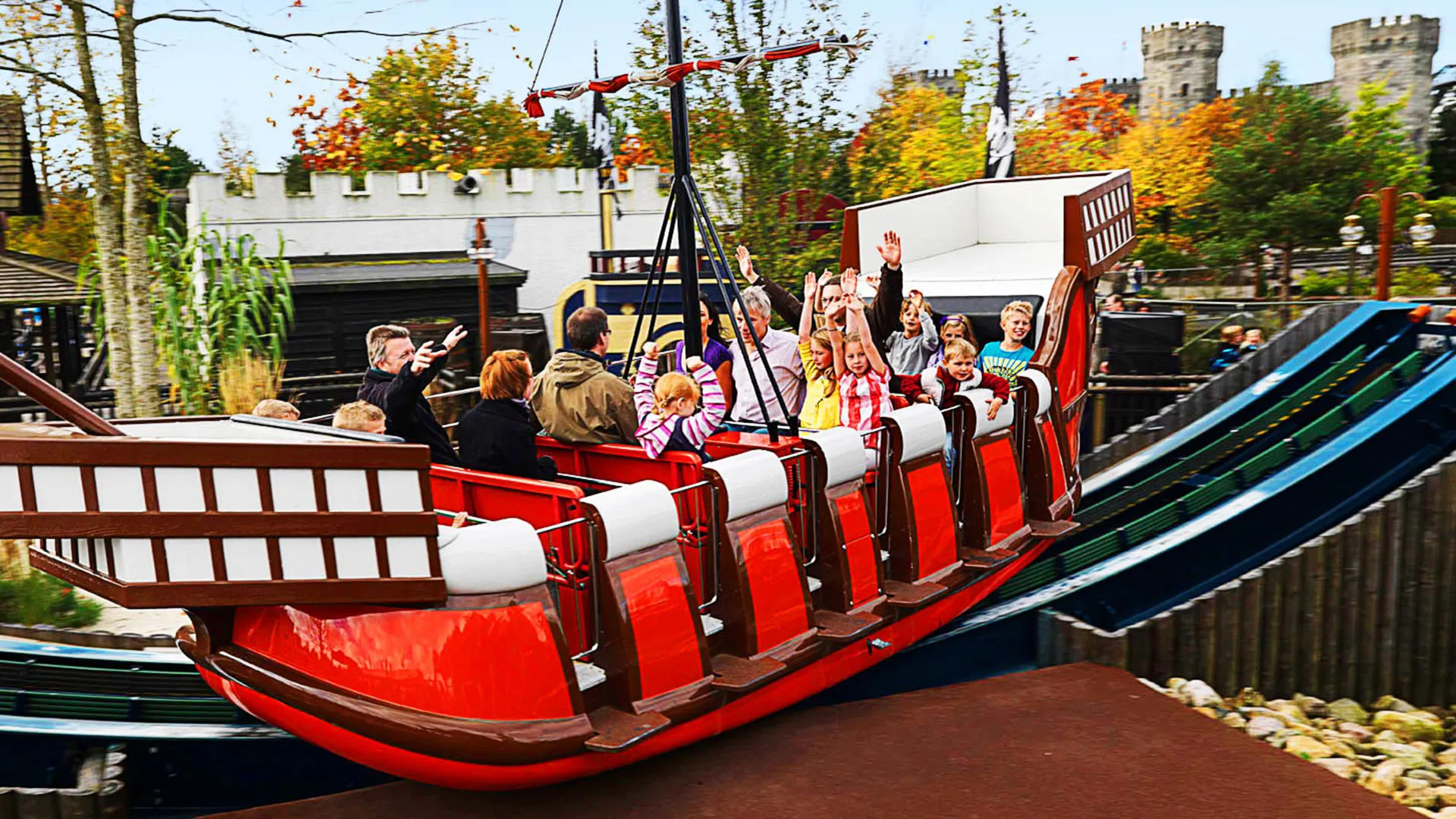 Meet real pirates in Pirate Land in LEGOLAND®